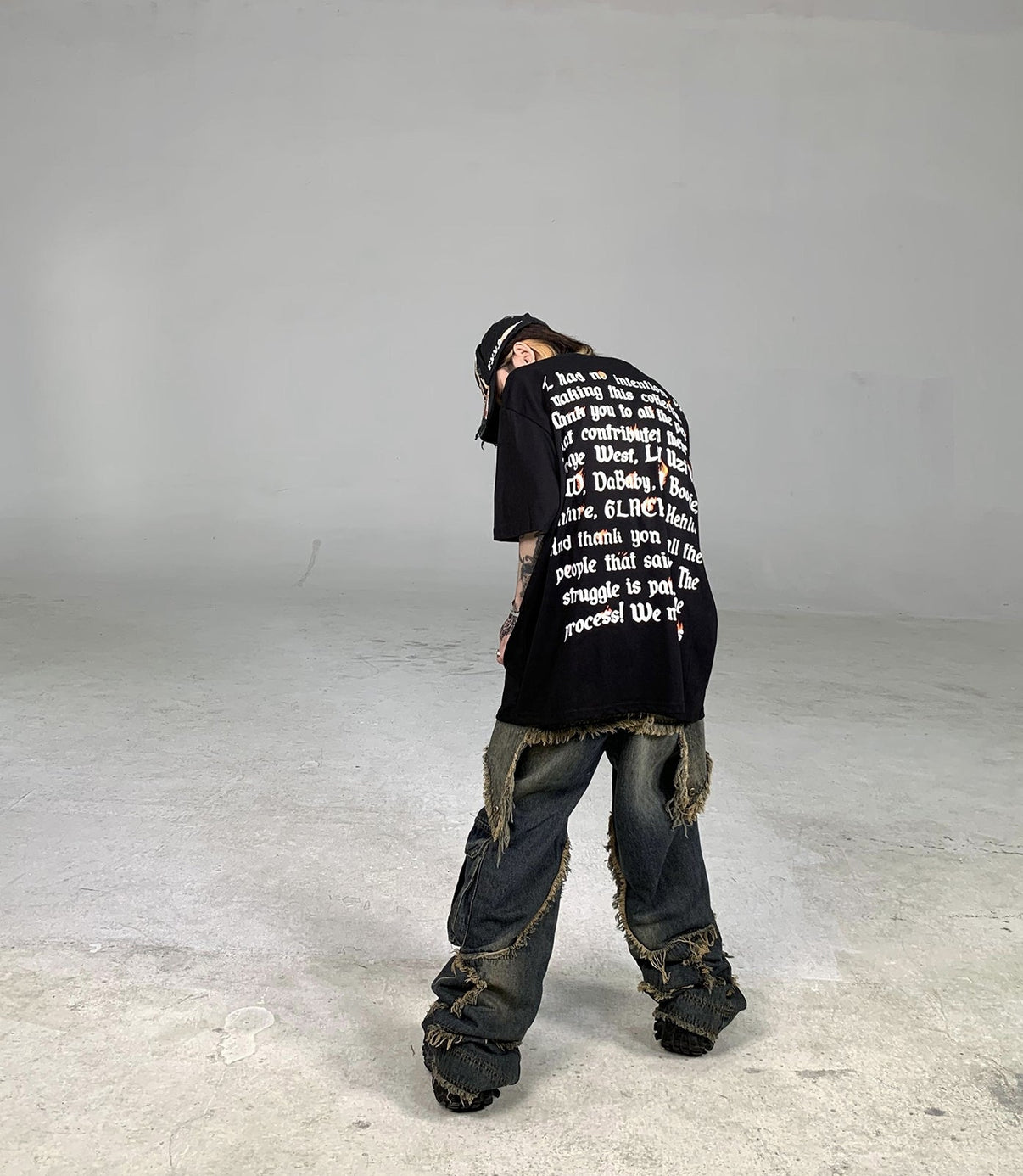 Pentagram Raw-edge Washed Denim Jeans WN1534 – WONDER NOAH