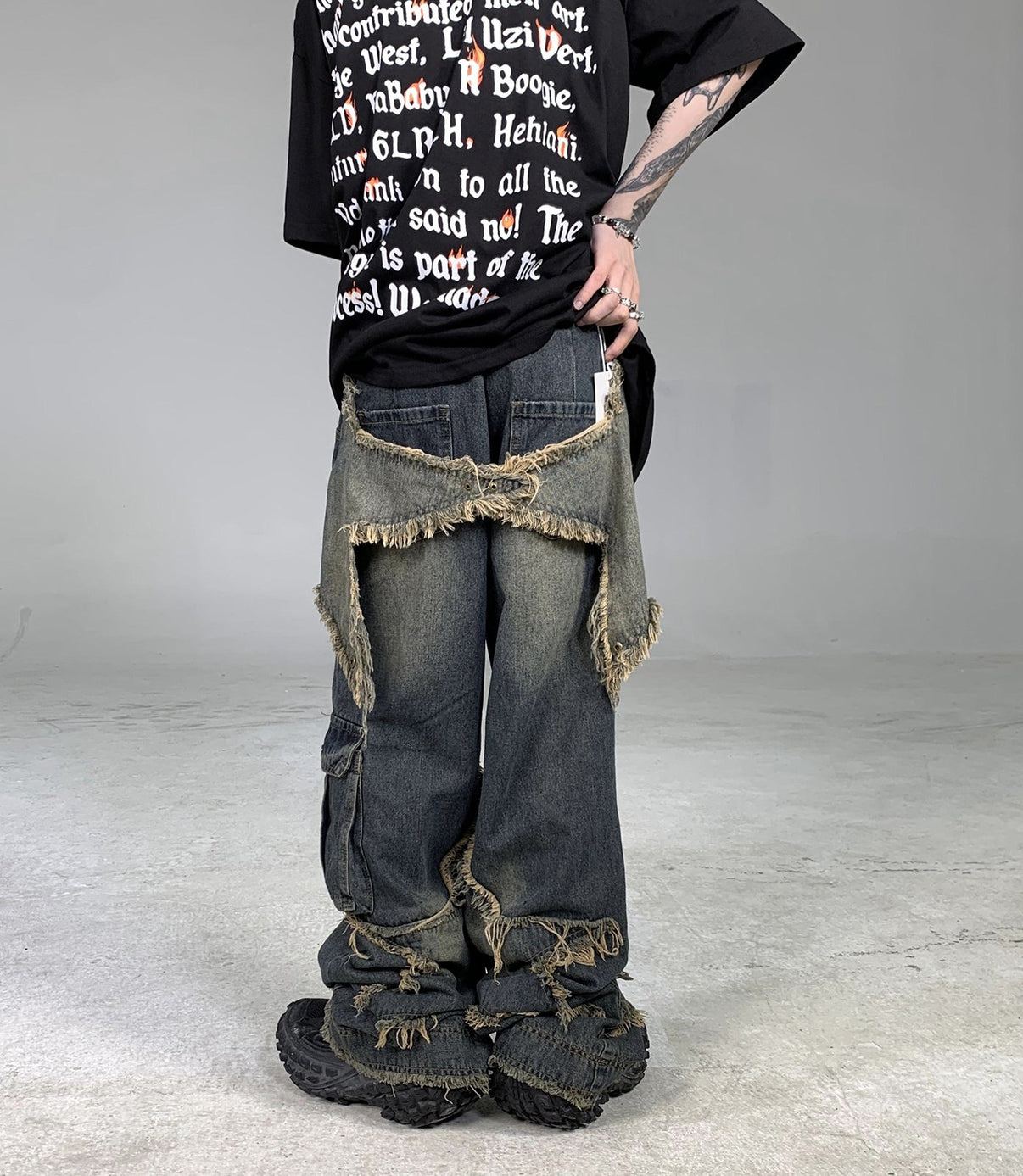 Pentagram Raw-edge Washed Denim Jeans WN1534 – WONDER NOAH